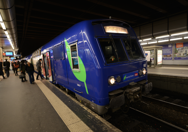 Plus de trains sur la ligne U du Transilien - Defense-92.fr