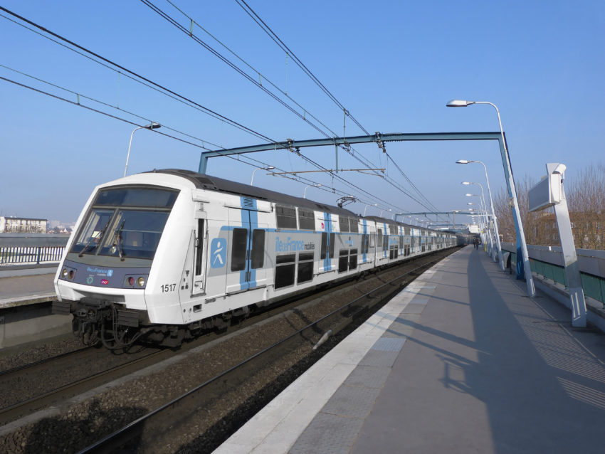 Le groupe CAF va rénover les rames MI2N du RER A - Defense-92.fr