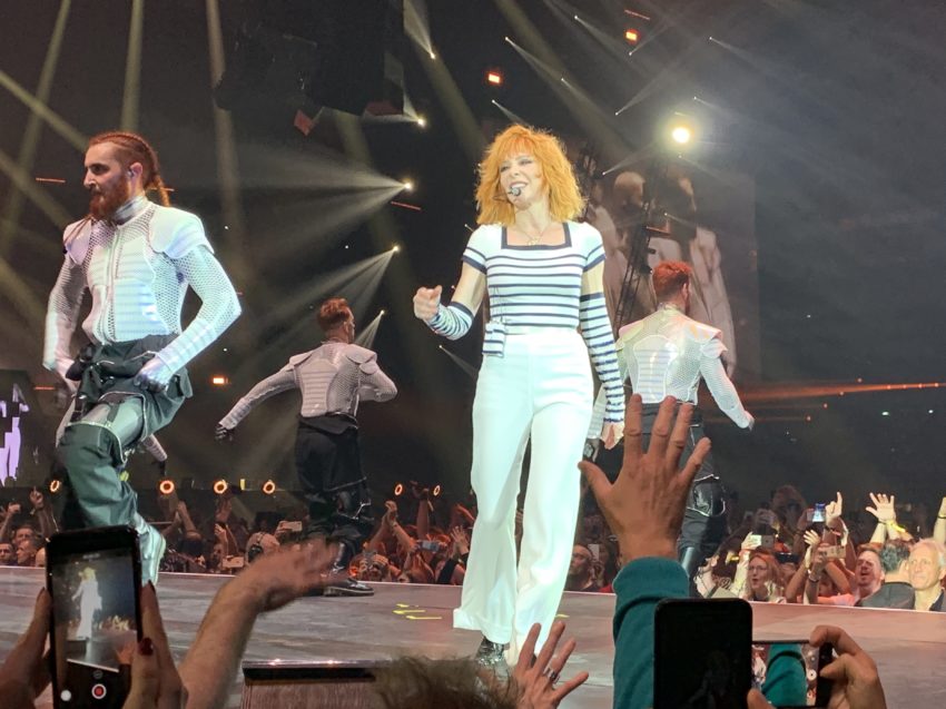 Mylène Farmer sublime l’arena avec un show démesuré - Defense-92.fr