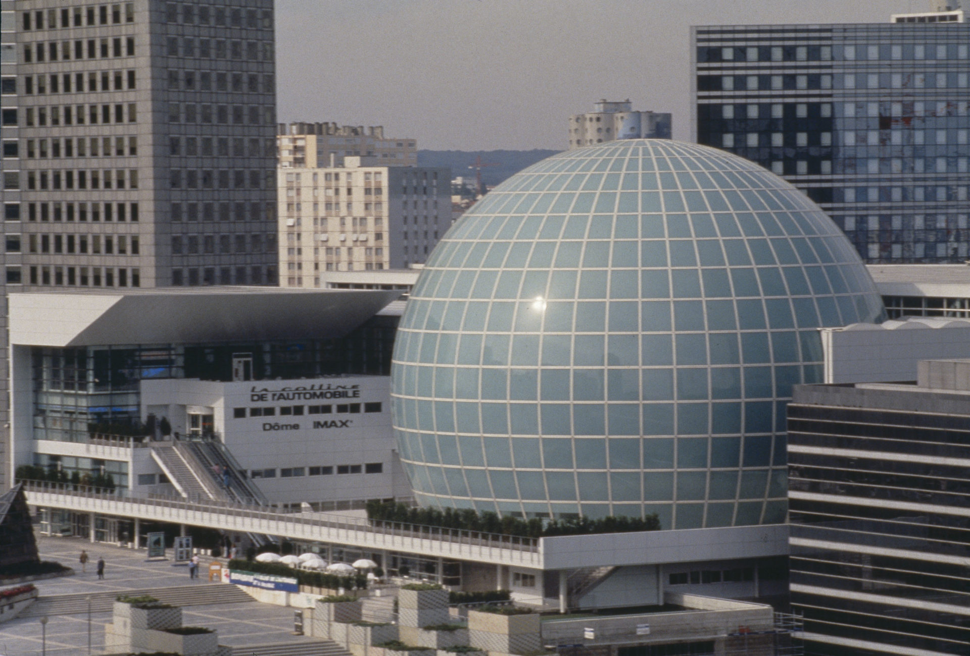 Il y a vingt ans La Défense perdait son Dôme Imax et son Musée de l ...