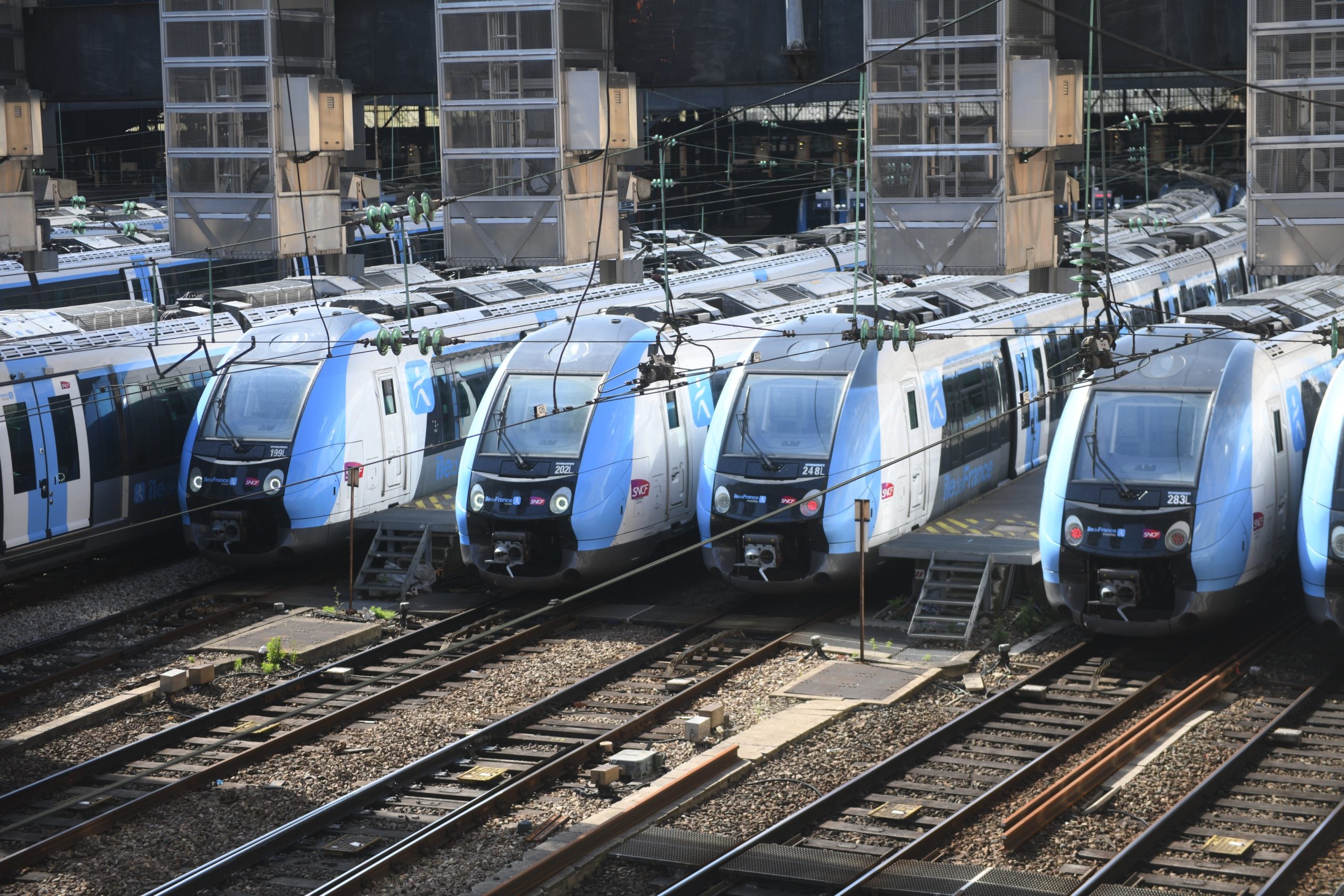Vendredi sera une journée de galère sur le réseau Transilien - Defense ...