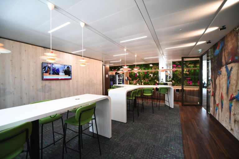 Avec Latitude, Sopra Steria adopte des bureaux plus adaptés au travail ...