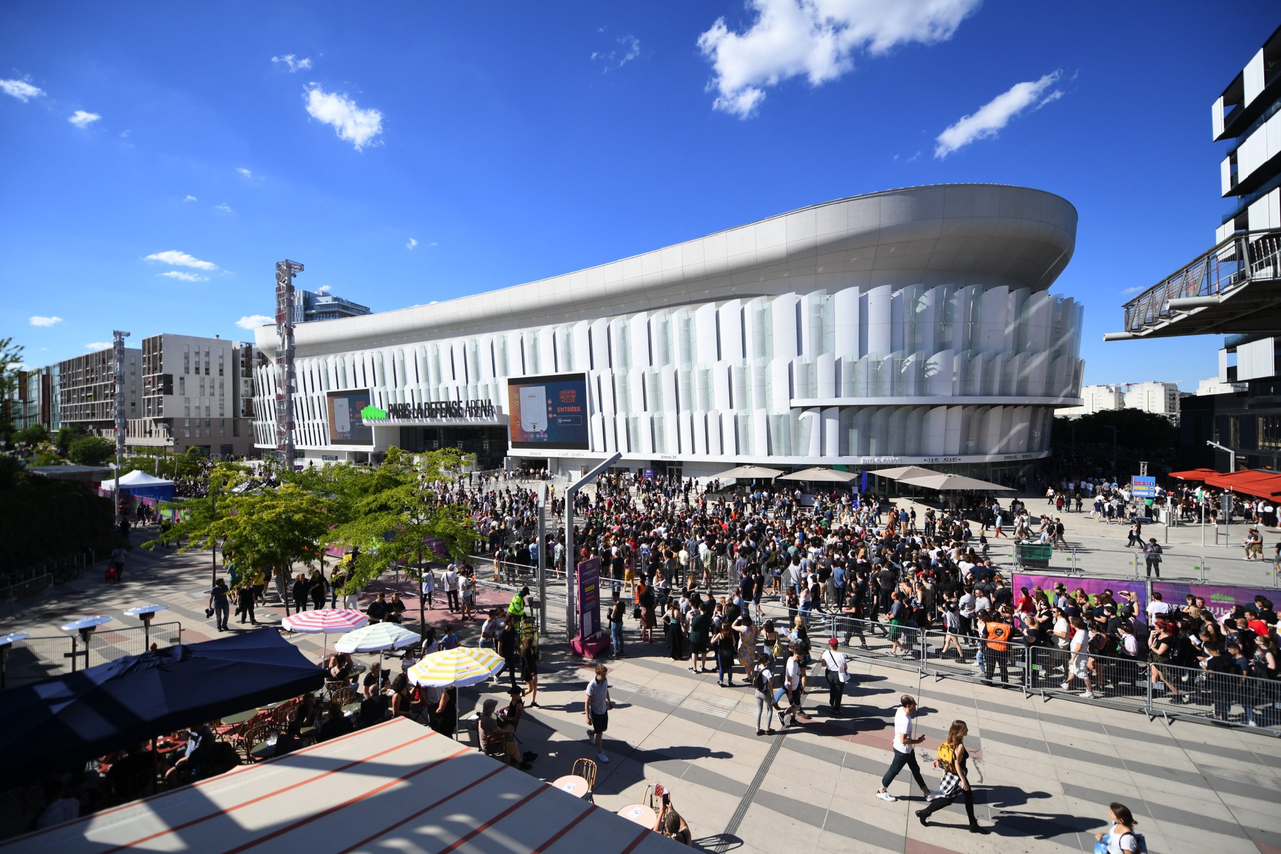 Ça recrute à la Paris La Défense Arena ! - Defense-92.fr