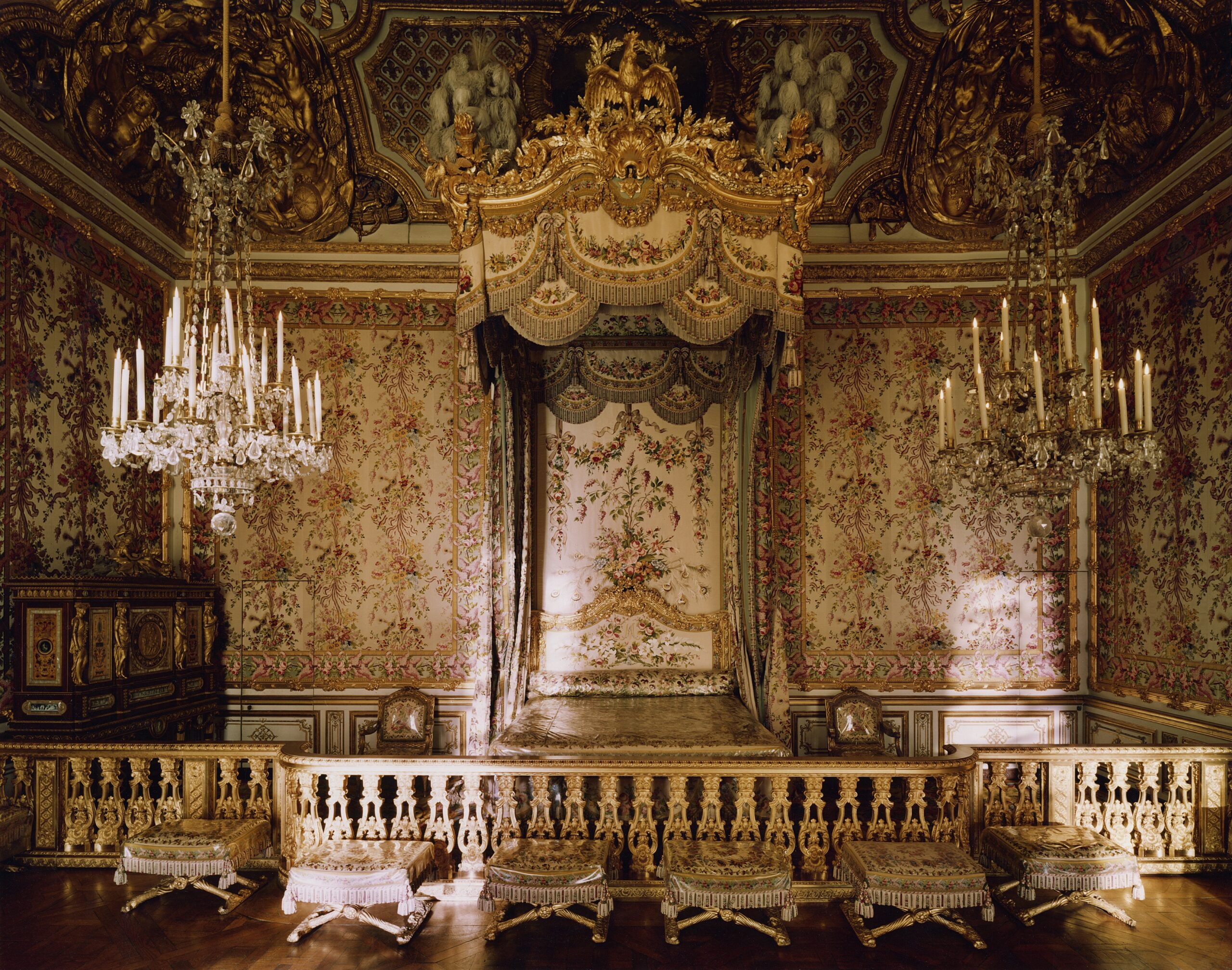 Notre-Dame de Paris, Cité des 4 000 et Château de Versailles : avec son ...
