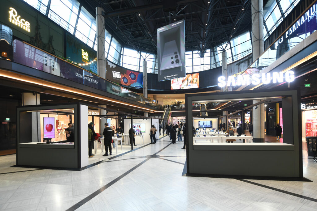 Samsung investit le Westfield Les 4 Temps avec son « Espace Galaxy ...