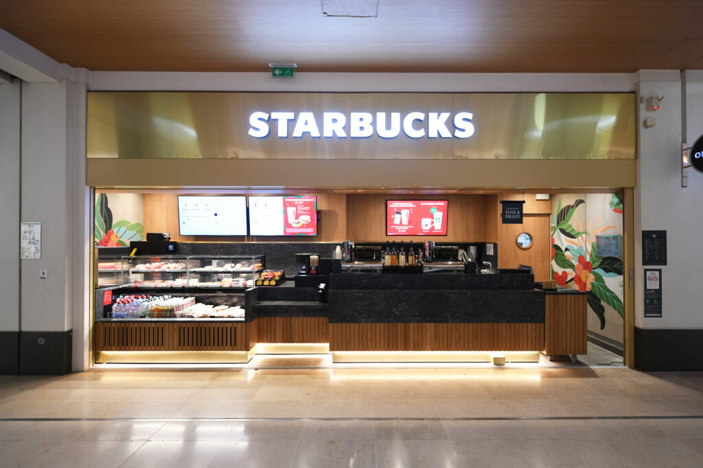 Starbucks ouvre un second salon au Westfield Les 4 Temps - Defense-92.fr
