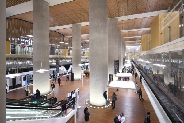 Le RER E et ses trois nouvelles gares va enfin fonctionner à pleine ...